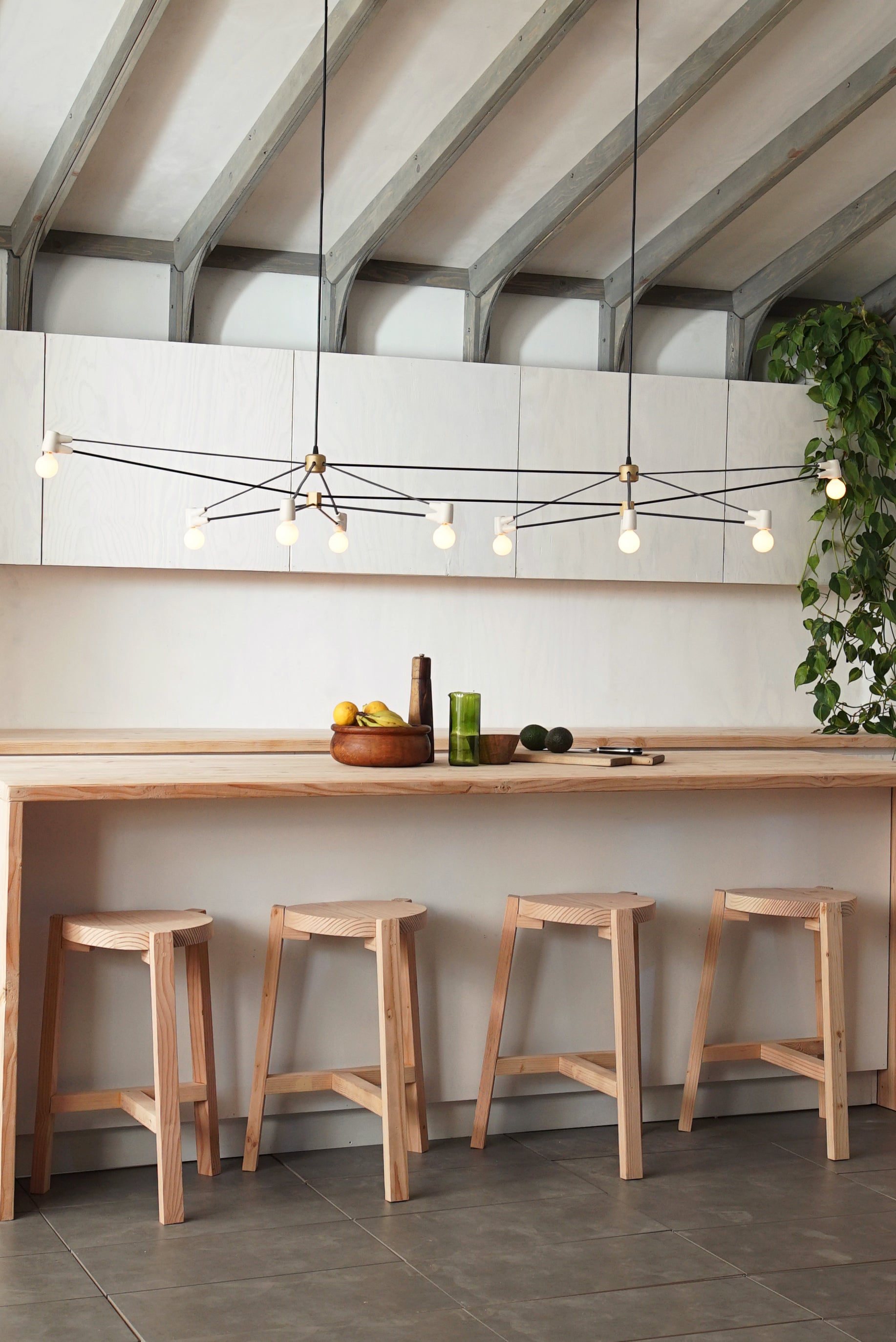 Vertical Double Cord Lifestyle – Ravenhill Studio